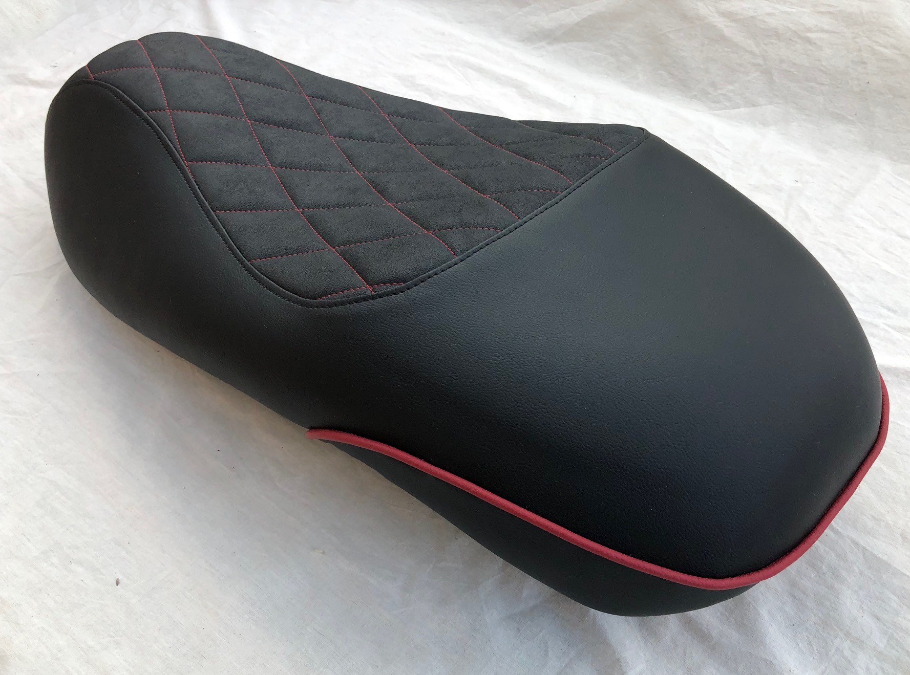 Motorzadels :: Saddles and seats